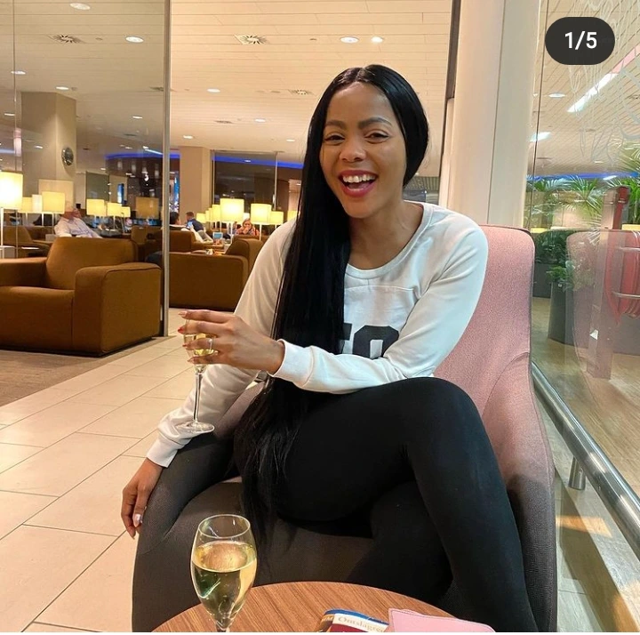 Beautiful Pictures Of Former Generations Actress Simphiwe - Styles 7